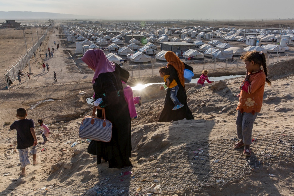 Iraqi civilians in Mosul live in fear and destruction