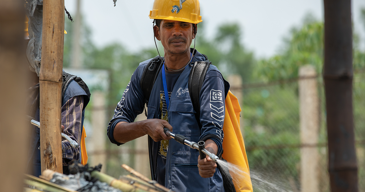 Meet 3 refugees who are giving back through volunteer work