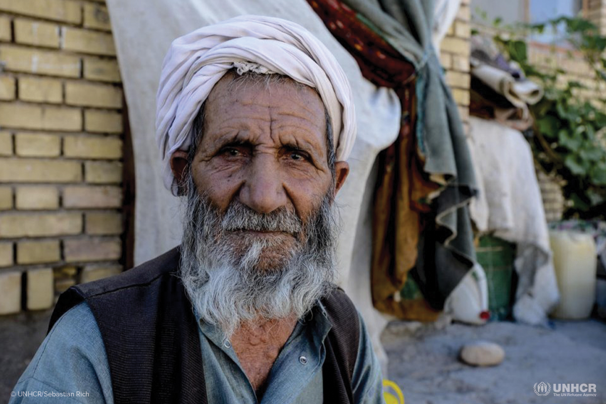 Afghan refugees reach Iran as violence escalates