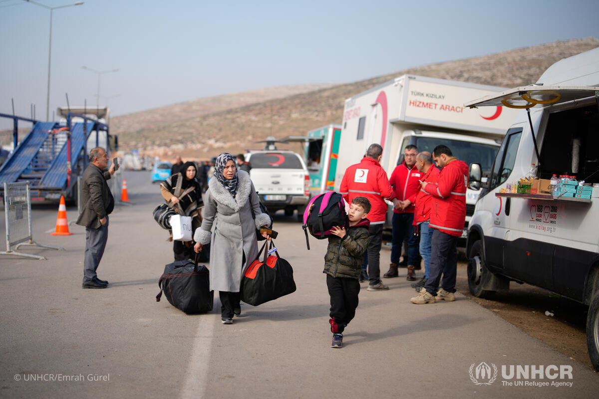 As displaced Syrians return home, others wait and hope for more aid